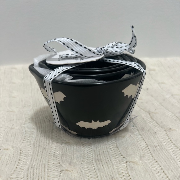 Rae Dunn | Holiday | Rae Dunn Black Bats Measuring Cups | Poshmark